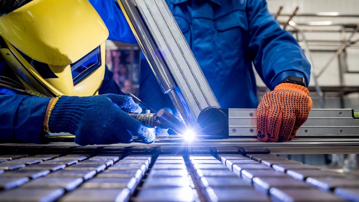 MEiN: Prognoza zapotrzebowania na pracowników w zawodach szkolnictwa branżowego na krajowym i ...